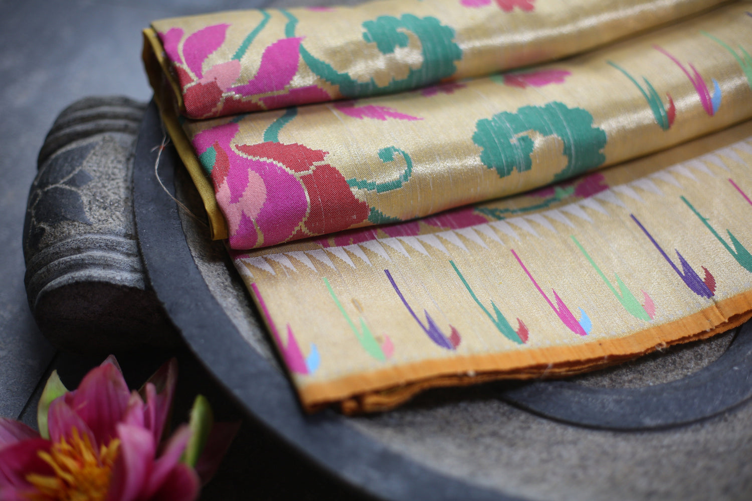 The Journey of Jamdani Fabric: From Ancient Bengal to Modern Fashion ...